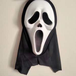 Fun World | Other | Scream Ghost Face Mask Fun World Nwt | Poshmark